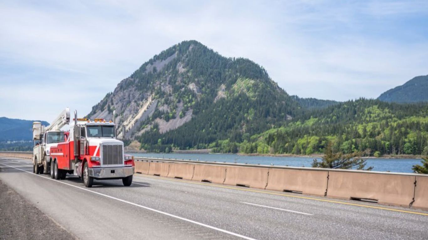 Long Distance Towing Service Near Miami Beach FL | AutoTow